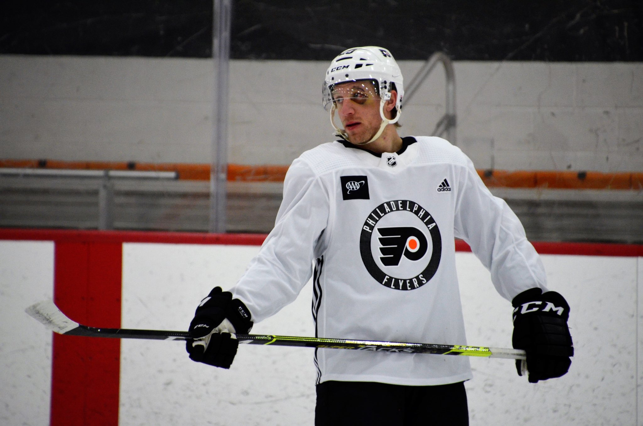 A pesky Gerry Mayhew has found a home in the NHL with the Flyers ...