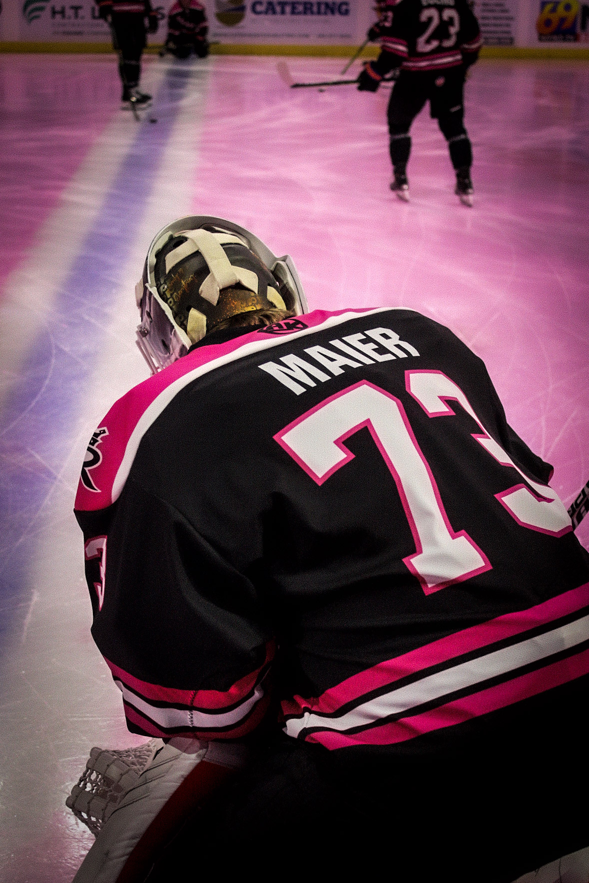 Pink in the Rink Photo Gallery - FLYERS NITTY GRITTY
