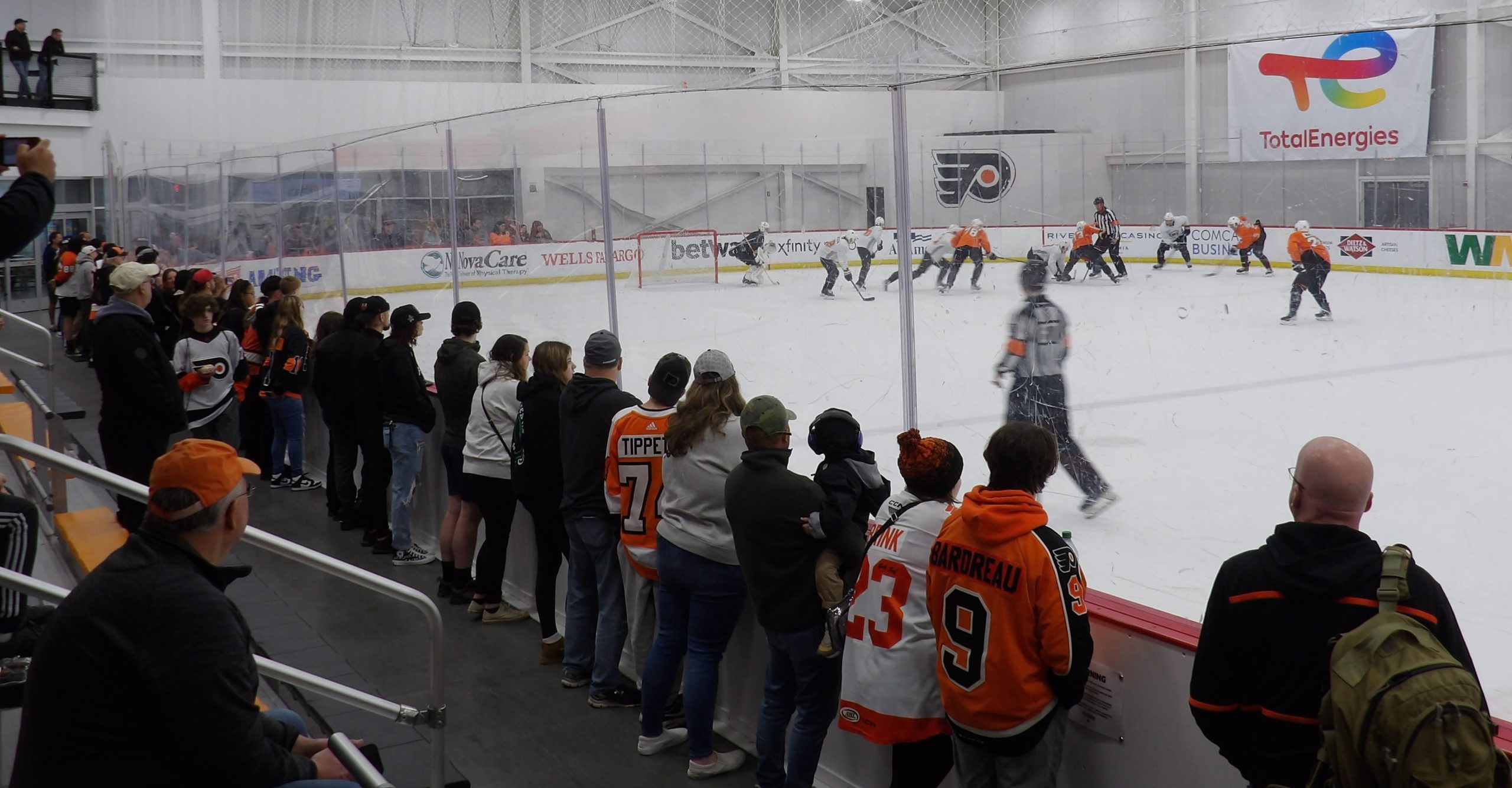 The Flyers trim their roster four, roster is now at 40 FLYERS NITTY GRITTY